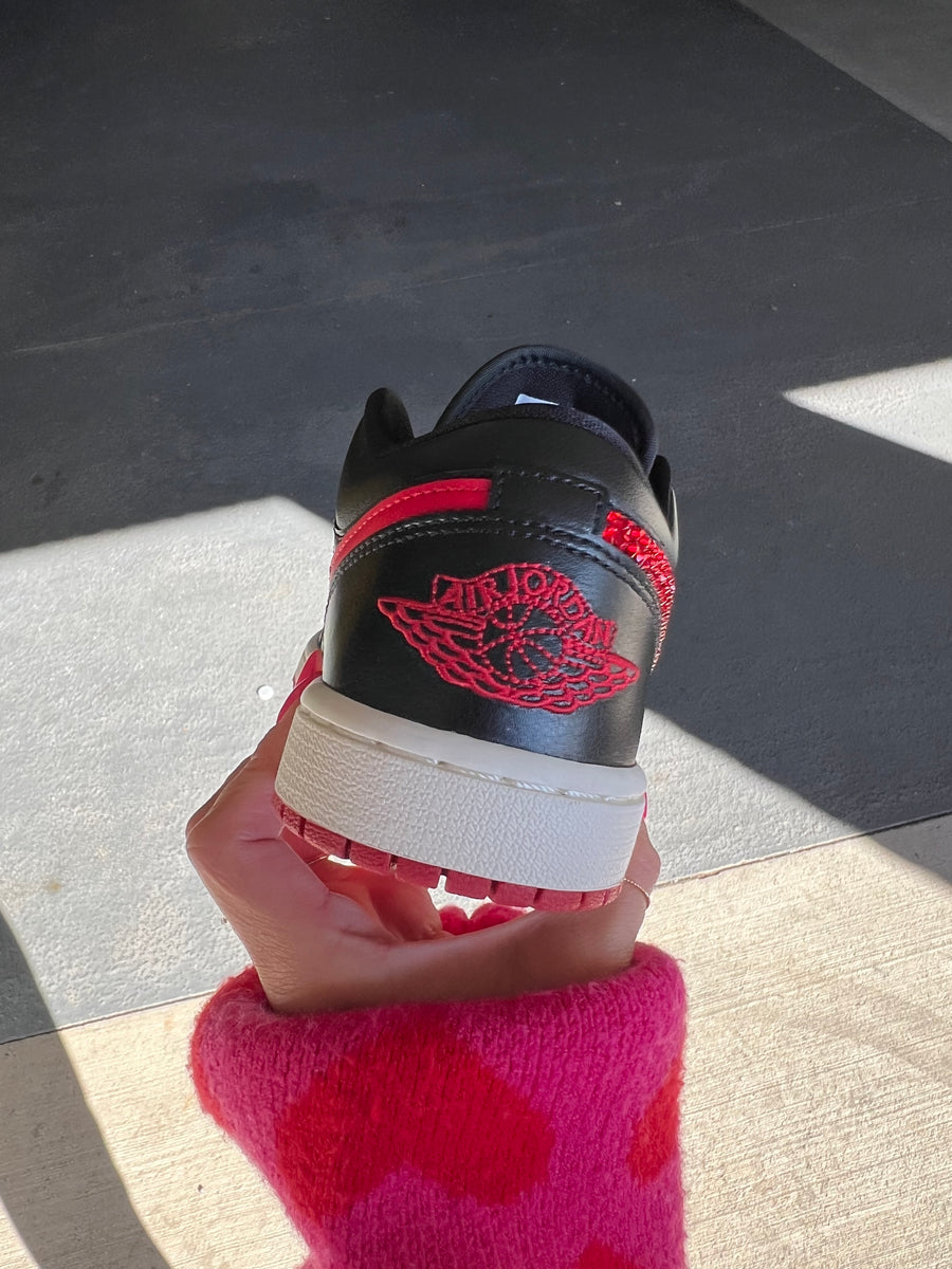 Black Red Swarovski Women’s Air Jordan Retro 1 Low Shoes – Pink Ivy